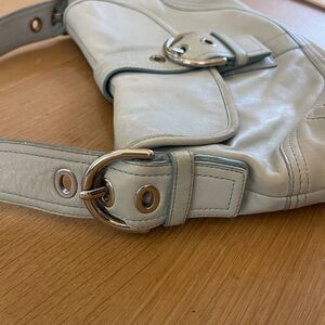 Coach | Bags | Vintage Coach Y2k Soho Leather Shoulder Bag Purse Light ...